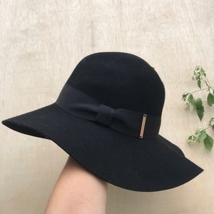 H&M | Accessories | Hm Wool Black Floppy Circle Bow Hat | Poshmark